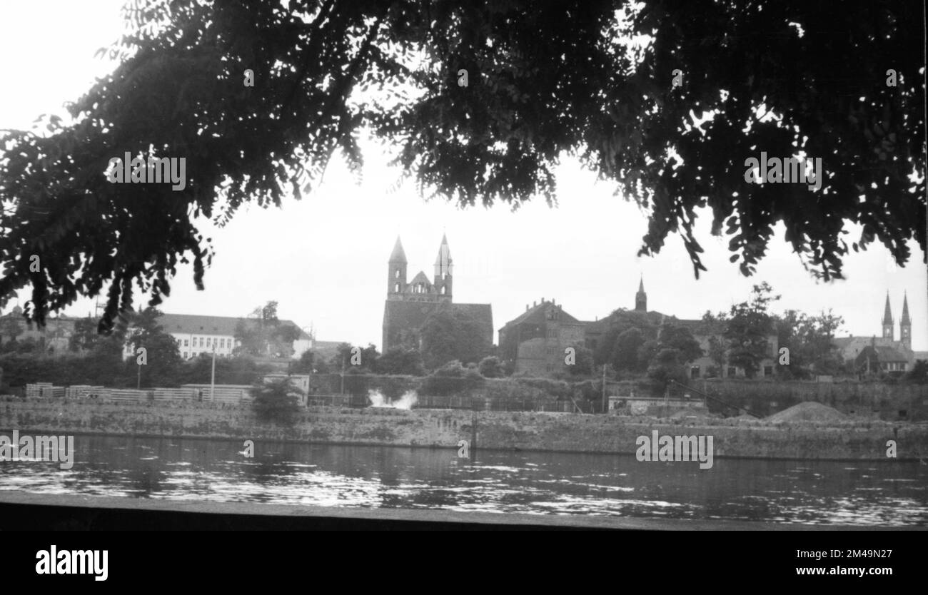 The picture was taken in the years 1965 to 1971 and shows a ...