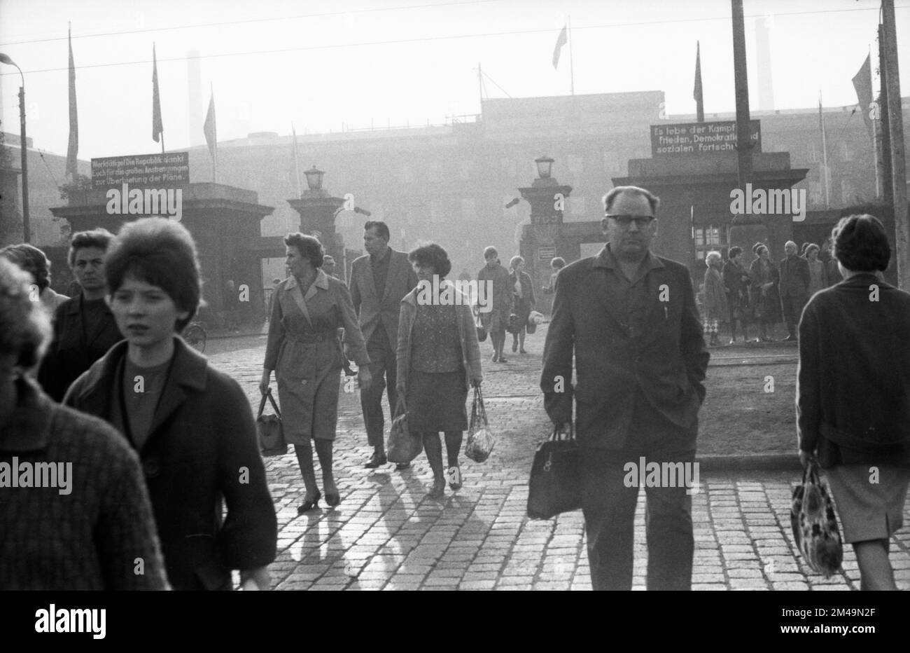 The picture was taken between 1965 and 1971 and shows a photographic ...