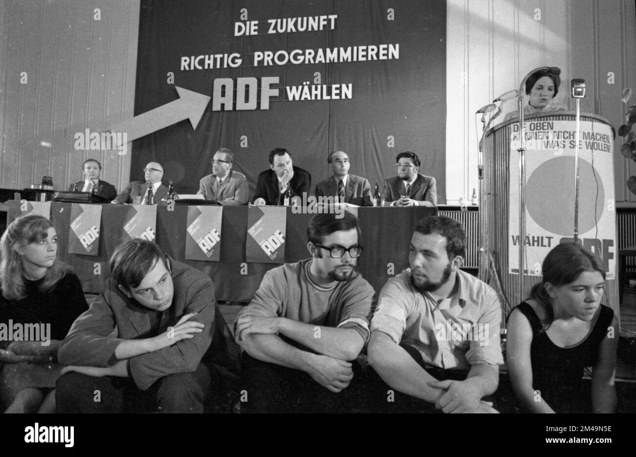 The founding party conference of the party Aktion demokratischer ...