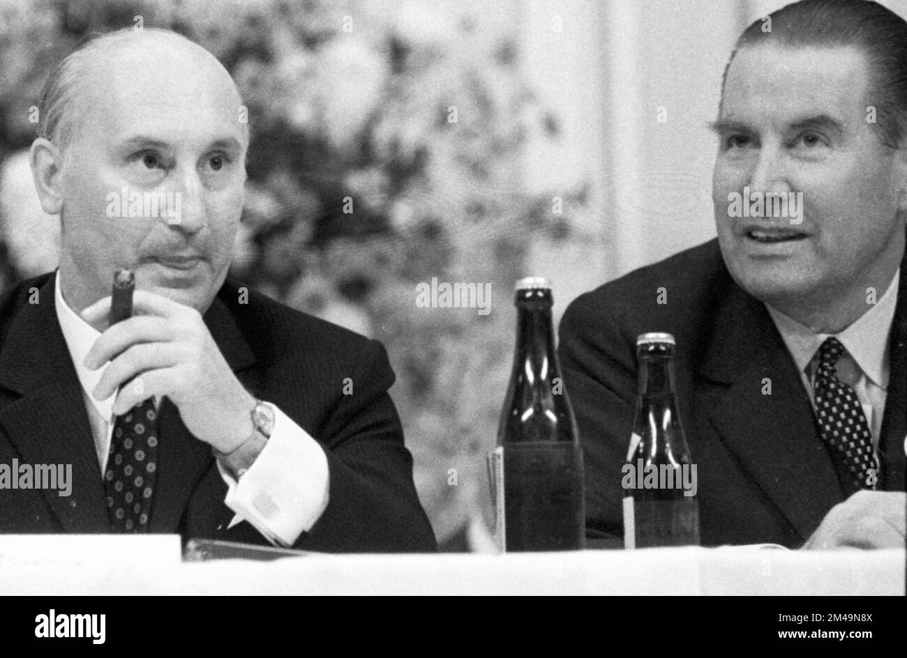 With the slogan Sicher in die 70er (Safe into the 70s), the CDU entered ...