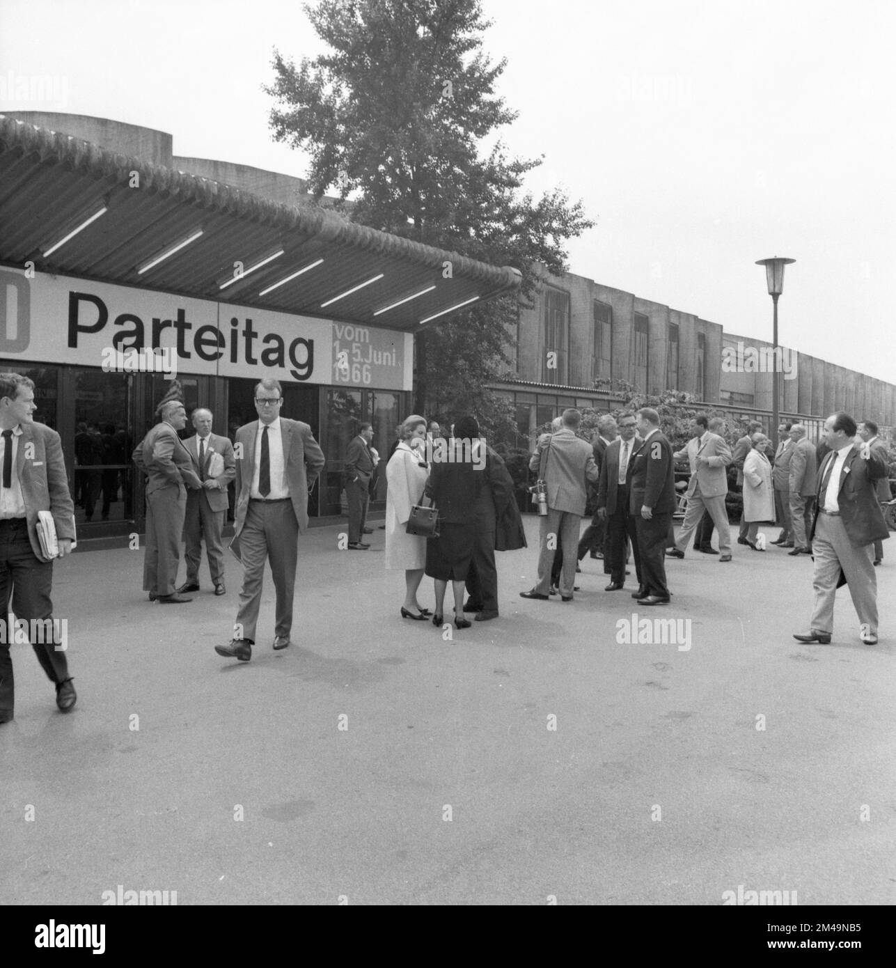 The Party Congress of the SPD from 1-5-6. 1966 in the Dortmund ...