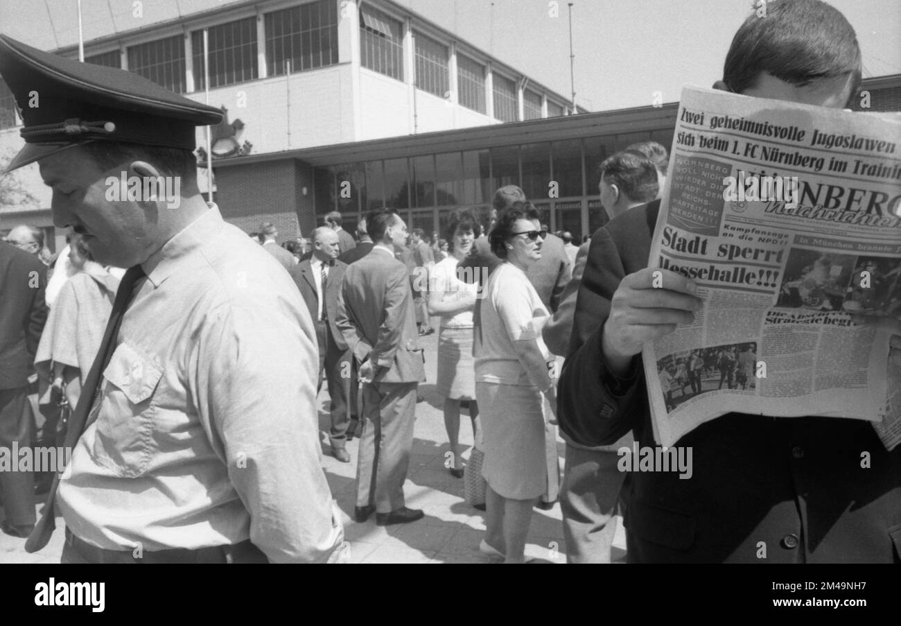 The German Federation of Trade Unions (DGB) demonstrated in 1966 ...