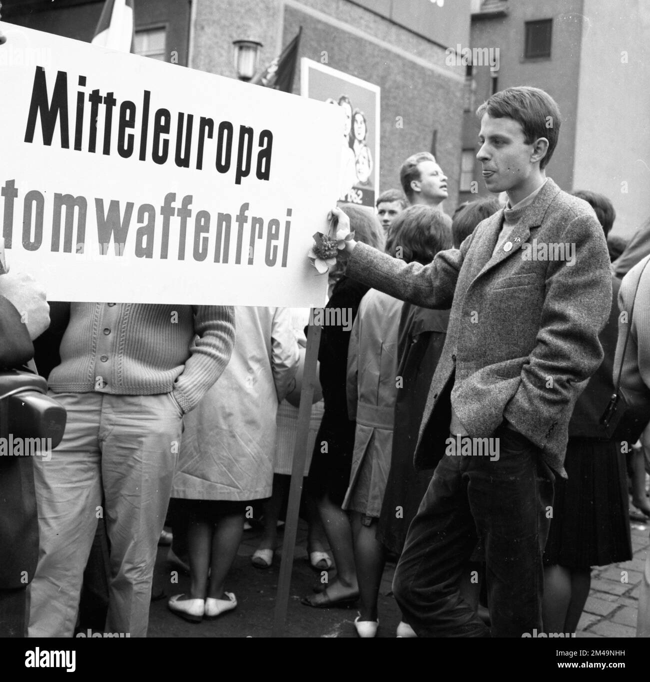 The German Federation of Trade Unions (DGB) demonstrated in 1966 ...