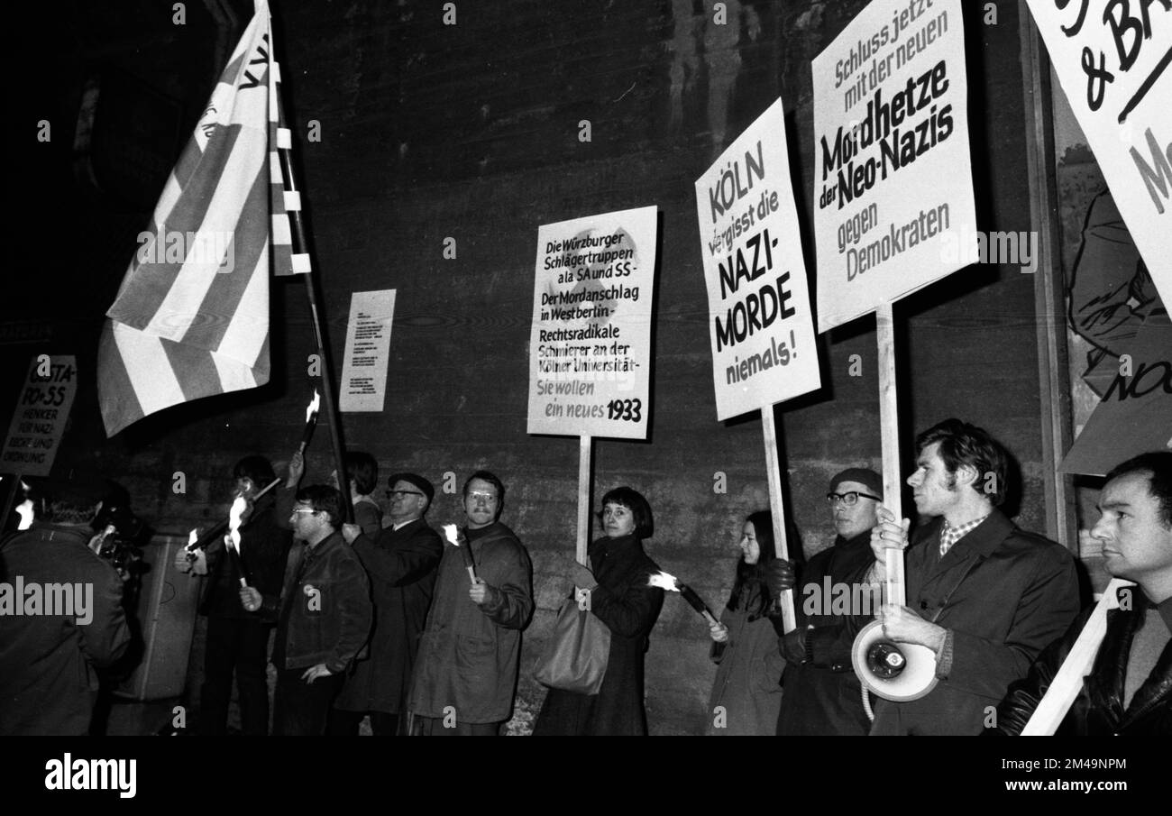 Cologne leftists demonstrated against neo-Nazis and international ...