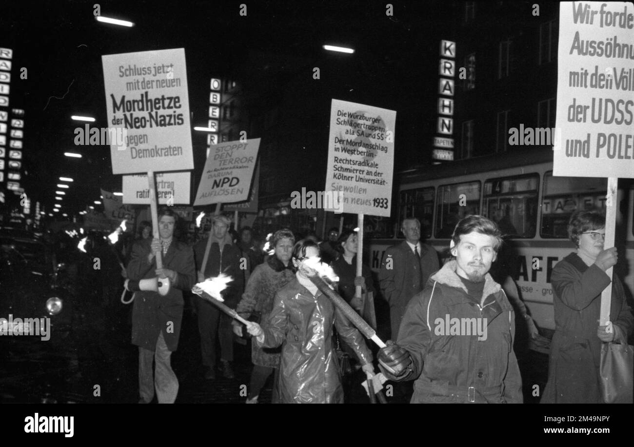 Cologne leftists demonstrated against neo-Nazis and international ...
