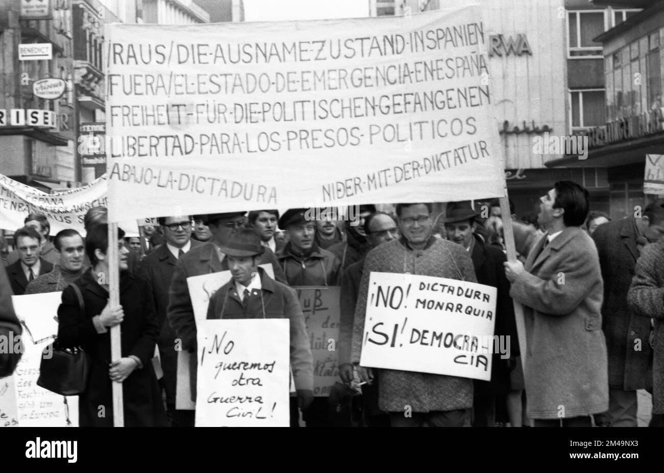Spanish guest workers and German students demonstrated in Bonn in 1970 ...