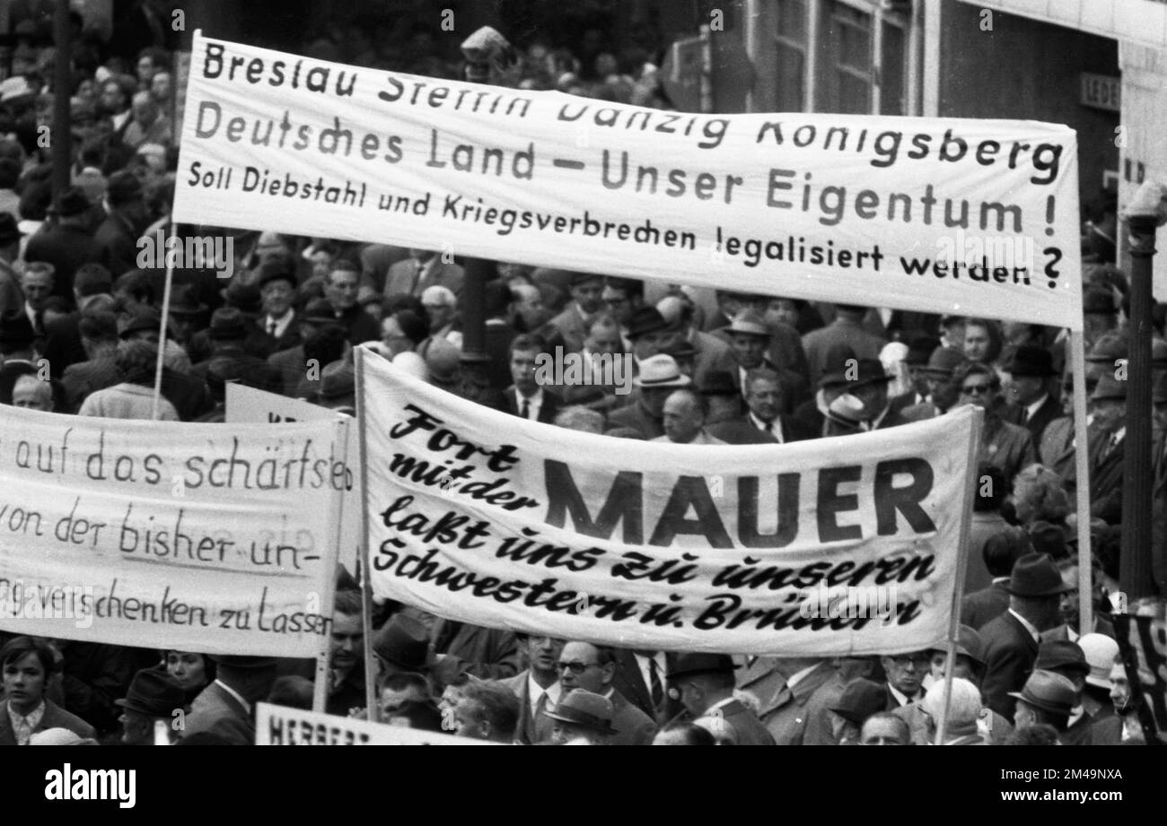An expellees' rally on 30 May 1970 in Bonn with the NPD, Aktion W and ...