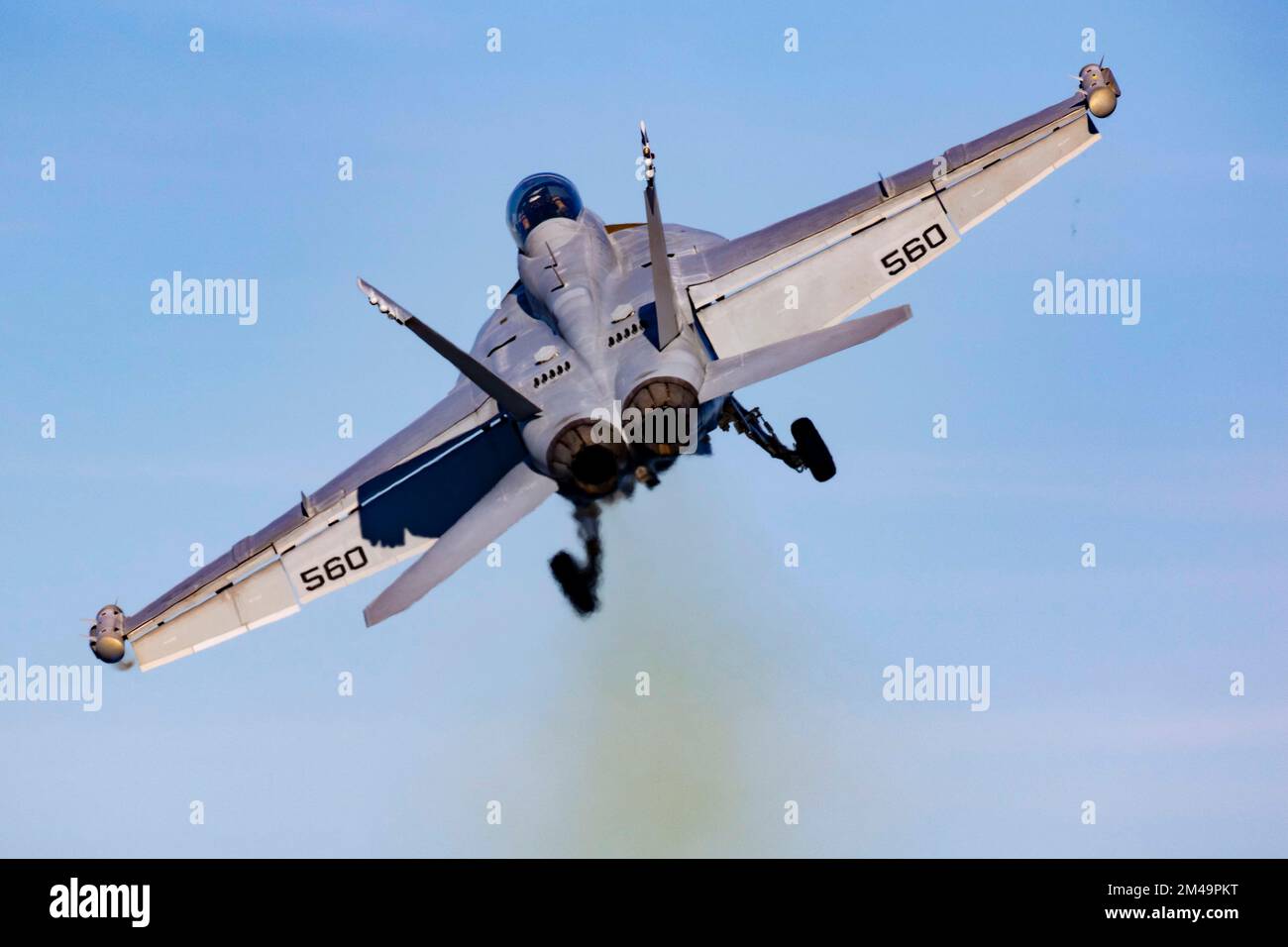 221214-N-JC401-1186 PACIFIC OCEAN (Dec. 14, 2022) An EA-18G Growler ...