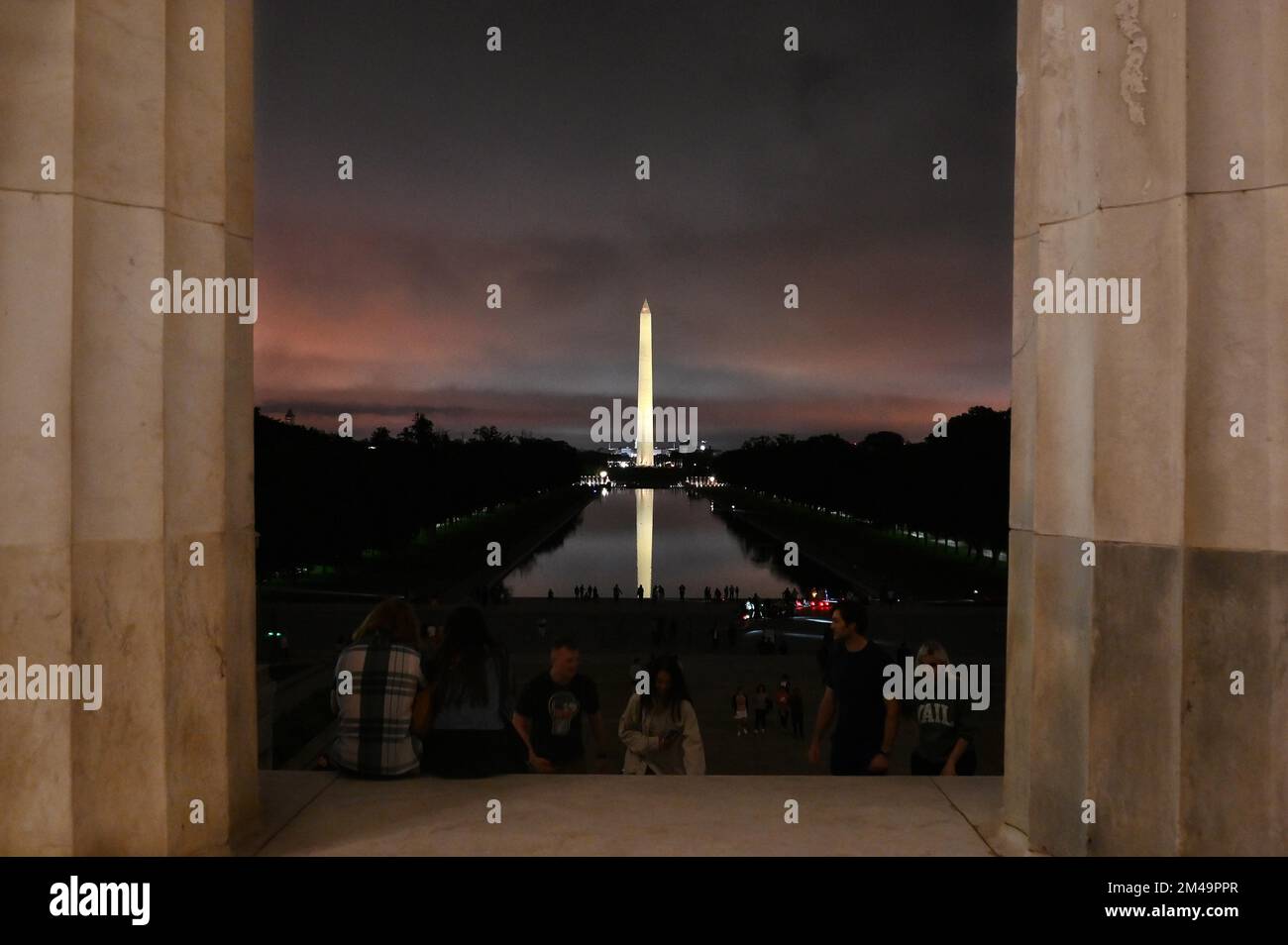 Washington Monument and Reflecting Pool on the National Mall at night ...
