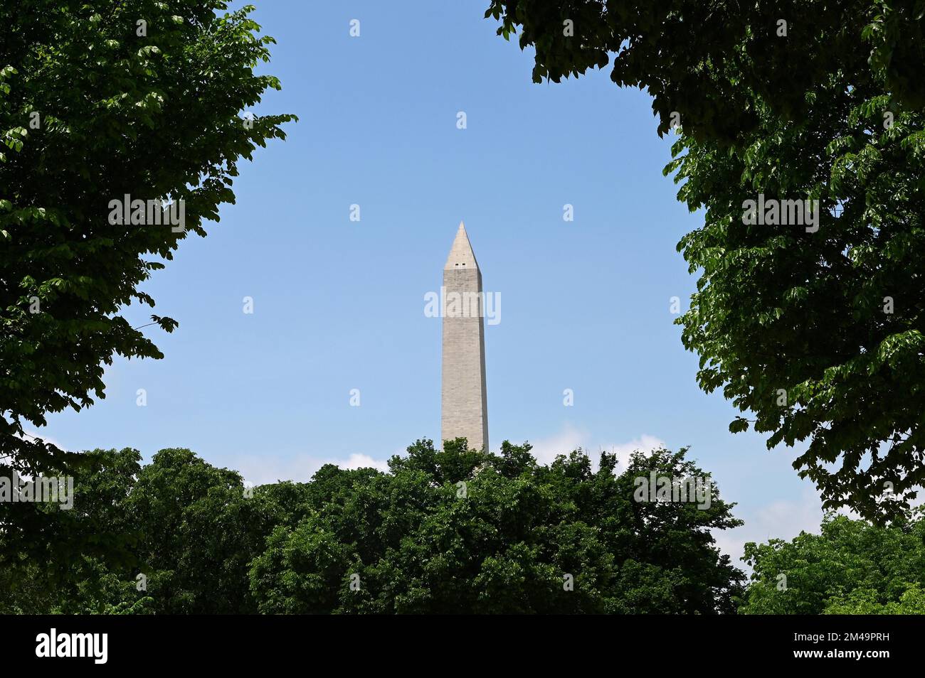 Washington Monument on the National Mall, Washington DC, United States ...