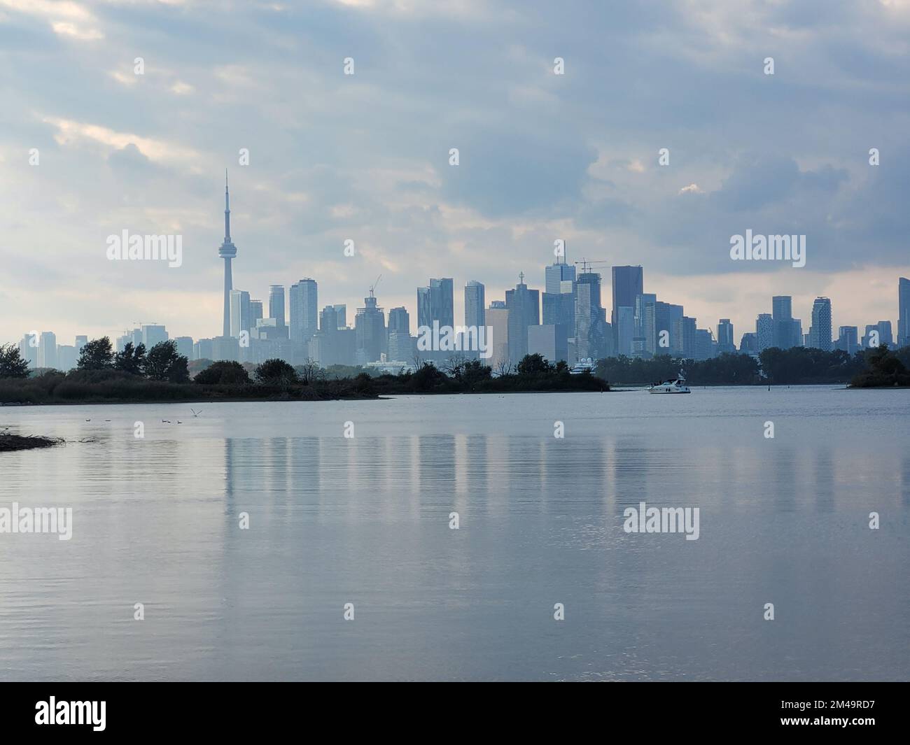 Downtown toronto skyline hi-res stock photography and images - Alamy