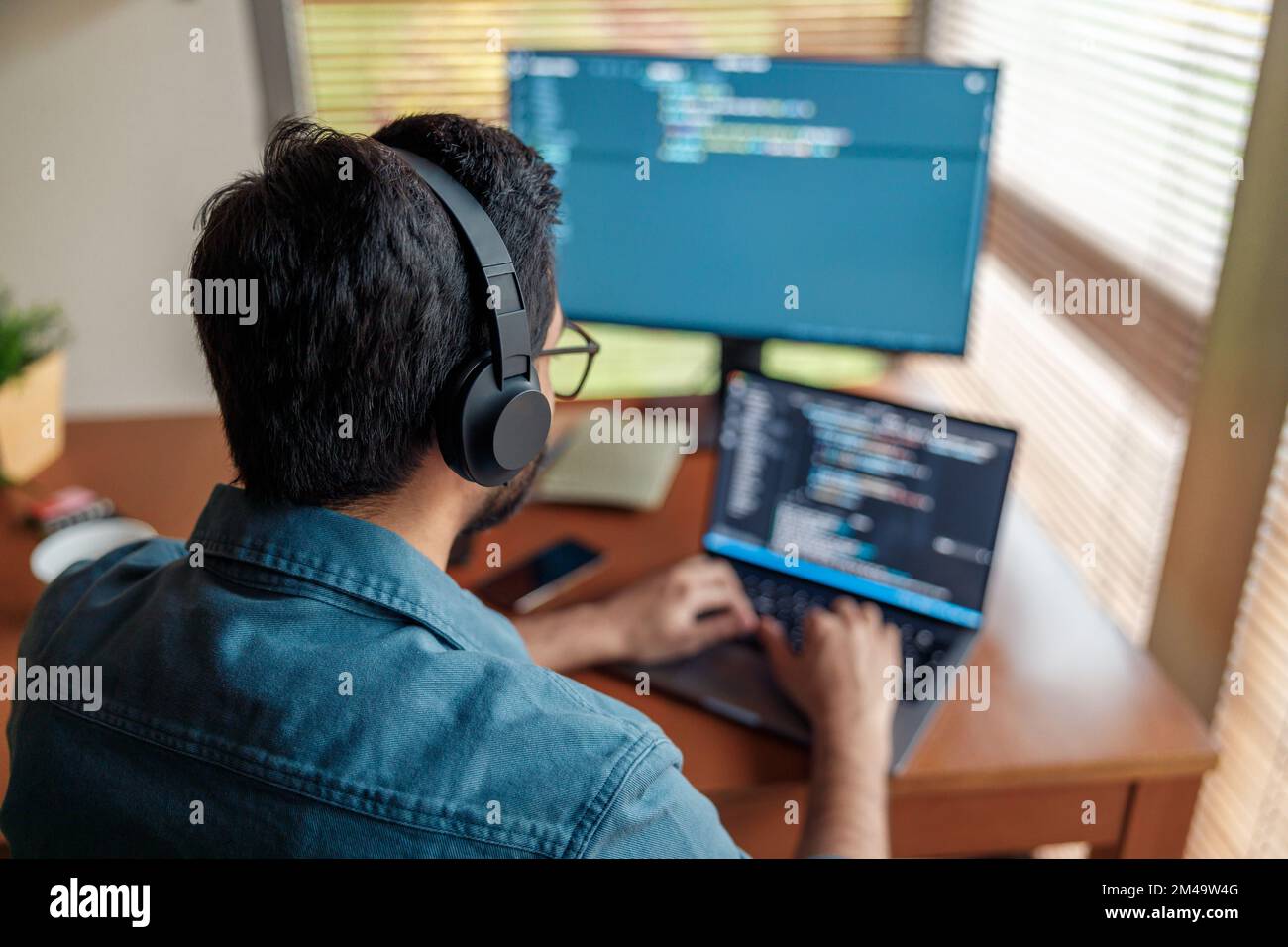 Business programmer hi-res stock photography and images - Alamy
