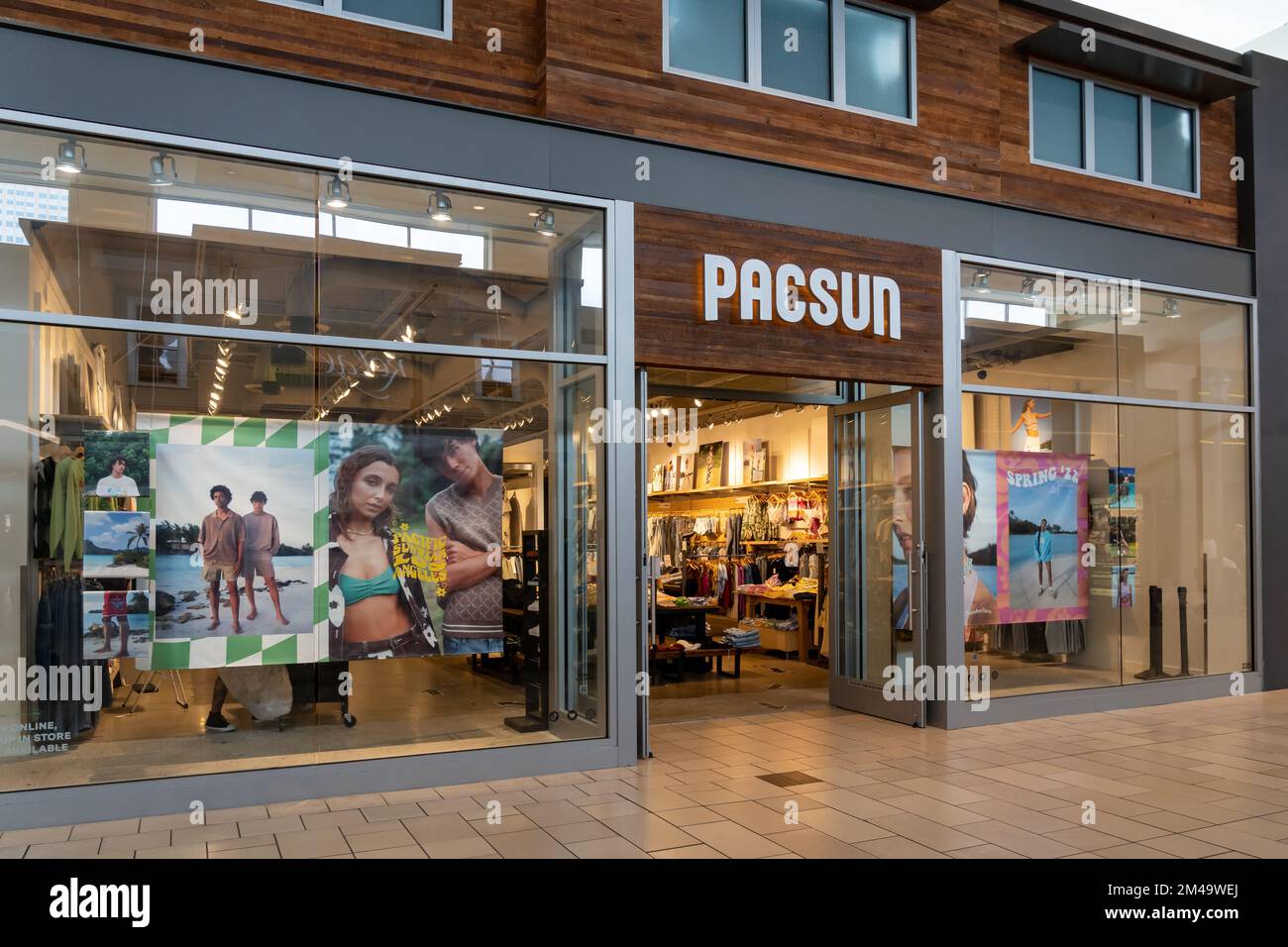 Pacsun Clothing Store