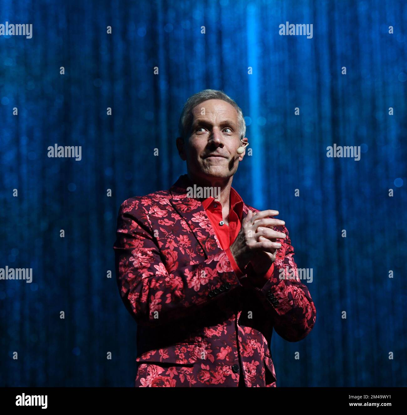 December 19, 2022, Virginia Beach, Virginia, USA: JIM BRICKMAN brings a ...