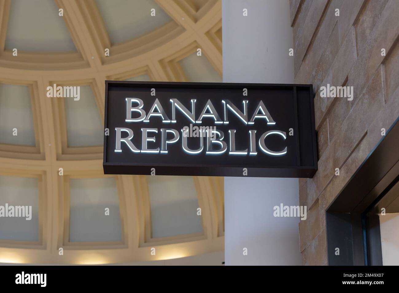 A Banana Republic store projecting sign at a shopping mall Stock Photo ...