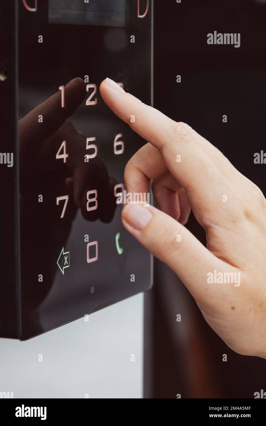 Electronic lock hi-res stock photography and images - Alamy