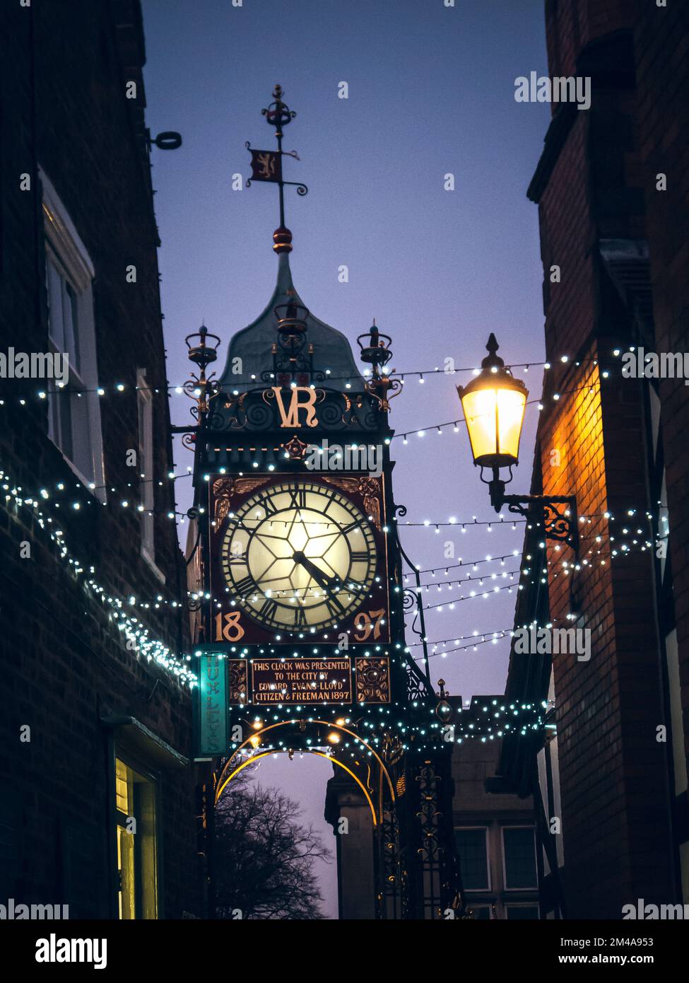 Eastgate Clock in beautiful Chester decorated for Christmas Stock Photo ...