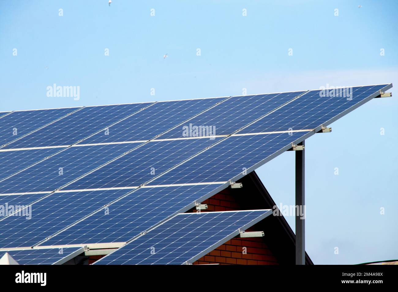 Roof energy efficient home hi-res stock photography and images - Alamy