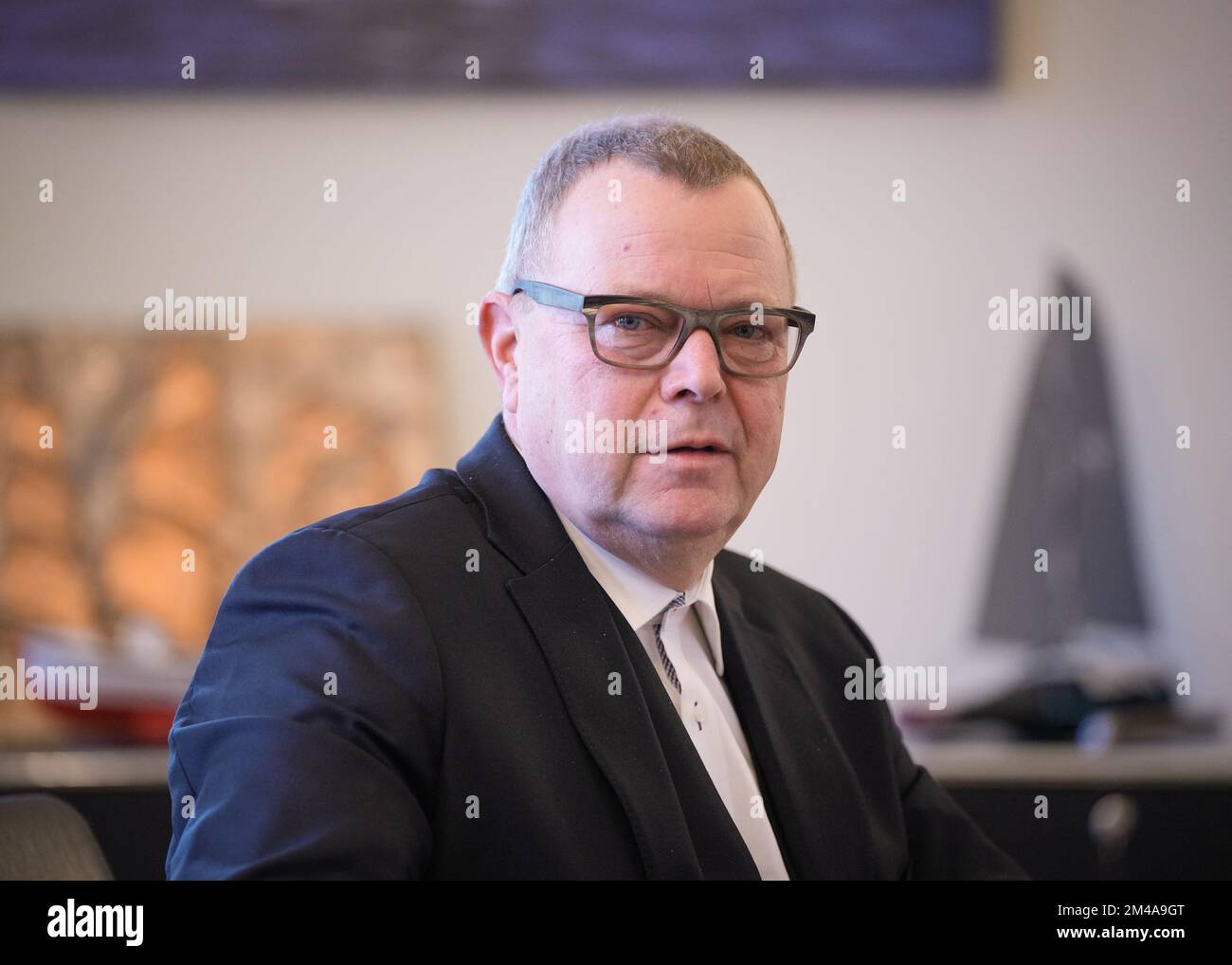 Potsdam, Germany. 19th Dec, 2022. Michael Stübgen (CDU), Minister of ...