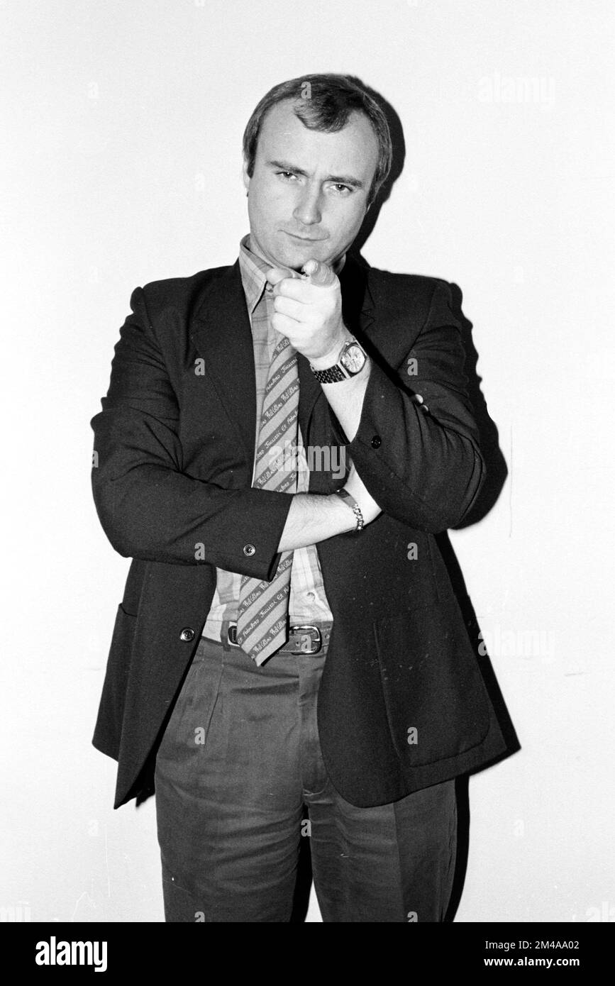 Phil Collins backstage at the TV show "Solid Gold". in 1983 Credit: Ron ...