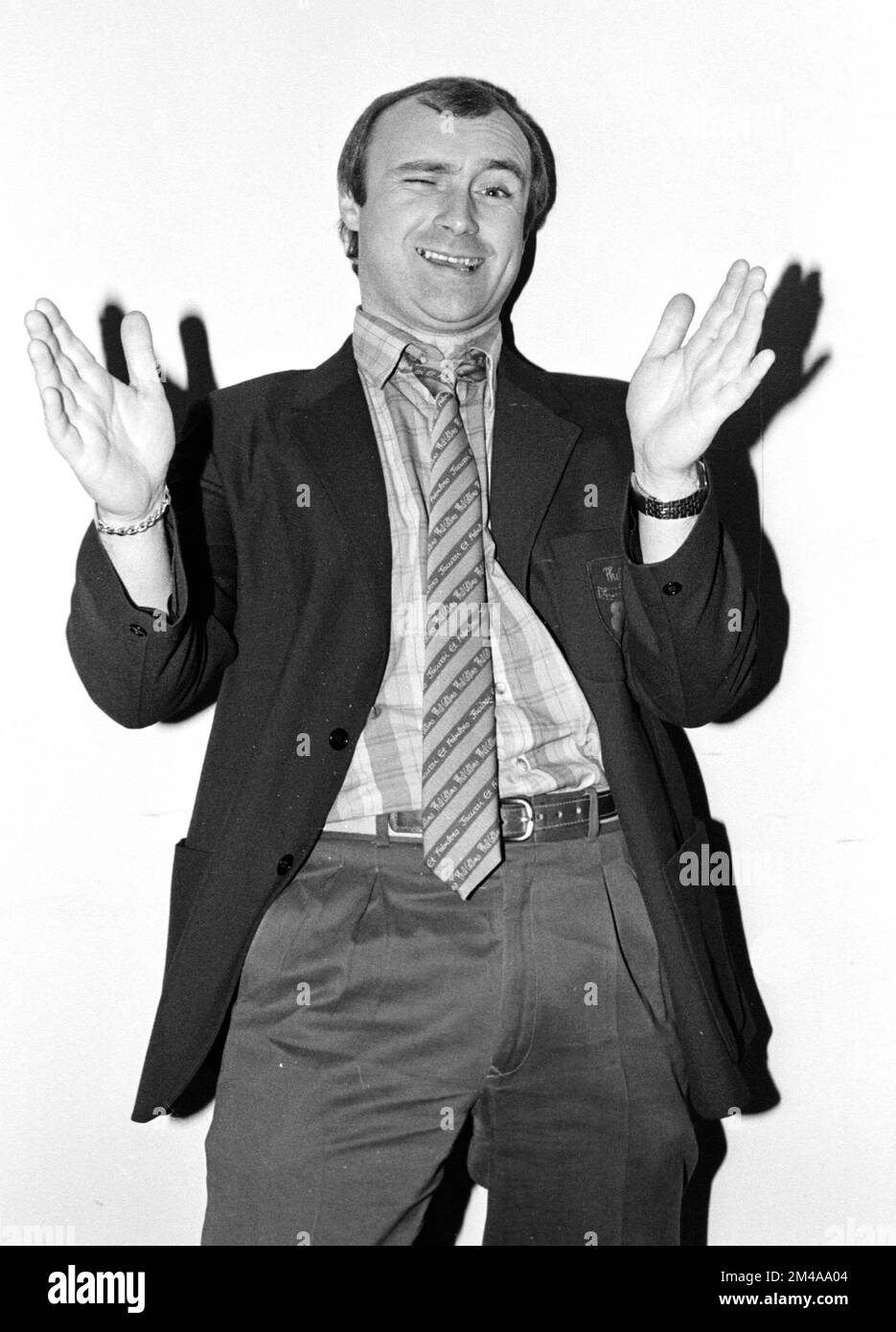 Phil Collins backstage at the TV show "Solid Gold". in 1983 Credit: Ron ...