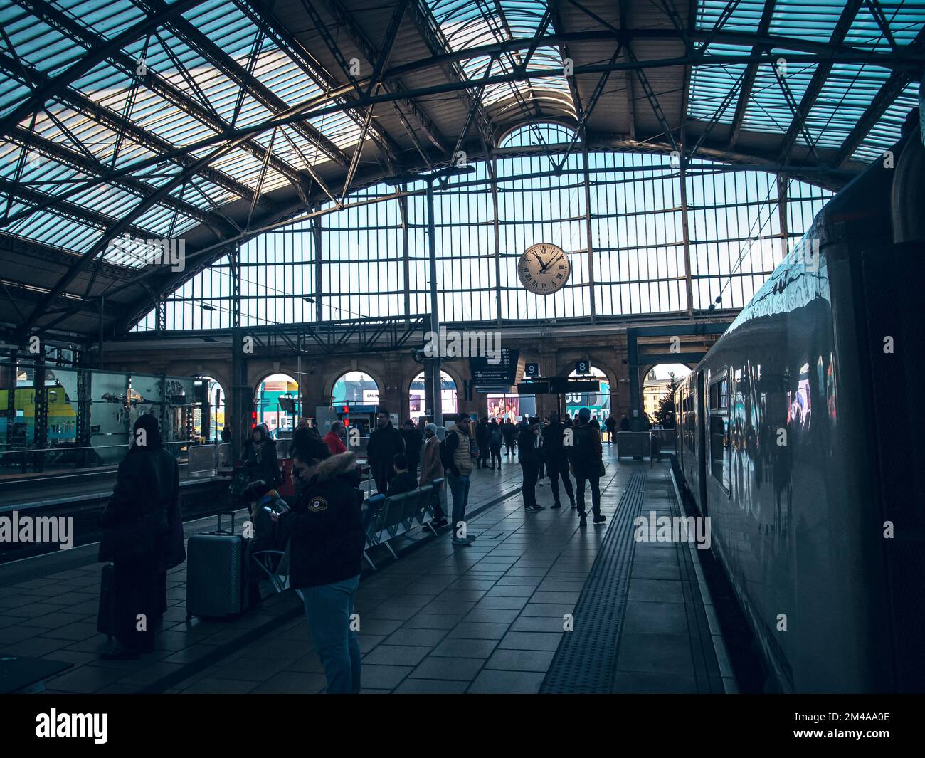 Liverpool Lime Street train station in Liverpool Stock Photo - Alamy