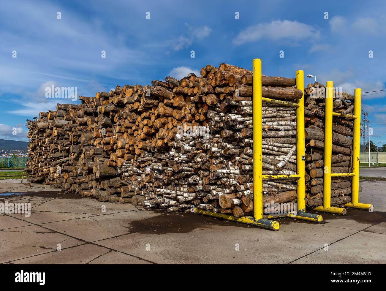 Storage of fire wood outdoor Stock Photo - Alamy