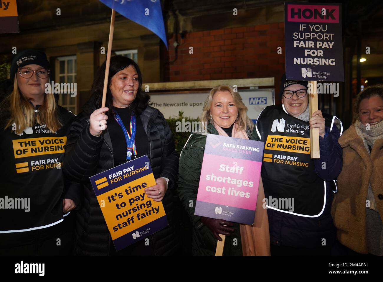 Royal College of Nursing (RCN) General Secretary Pat Cullen (centre ...
