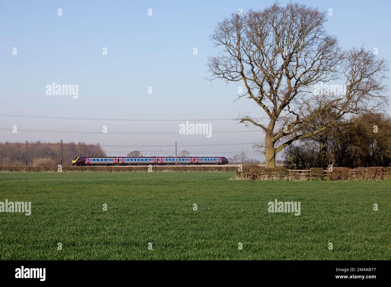 Arriva Crosscountry Trains diesel class 221 Bombardier voyager train in ...