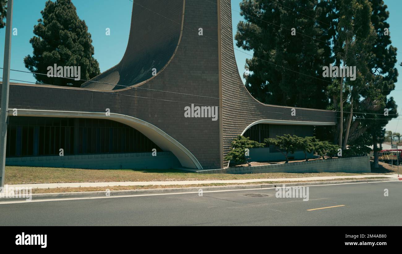 The facade of Knox Presbyterian Church in Ladera Heights, Los Angeles ...