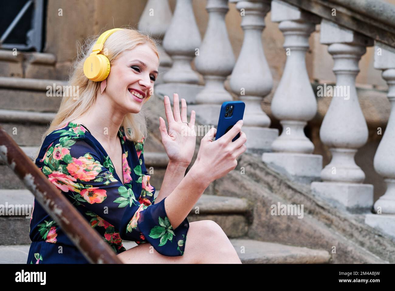Call woman hi-res stock photography and images - Alamy