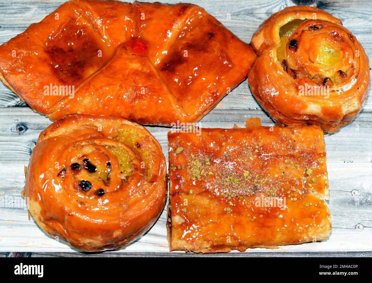Background of Apple pie stuffed with creamy apple, cinnamon and honey ...
