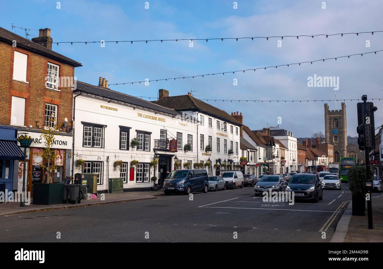 Henley catherine wheel pub hi-res stock photography and images - Alamy