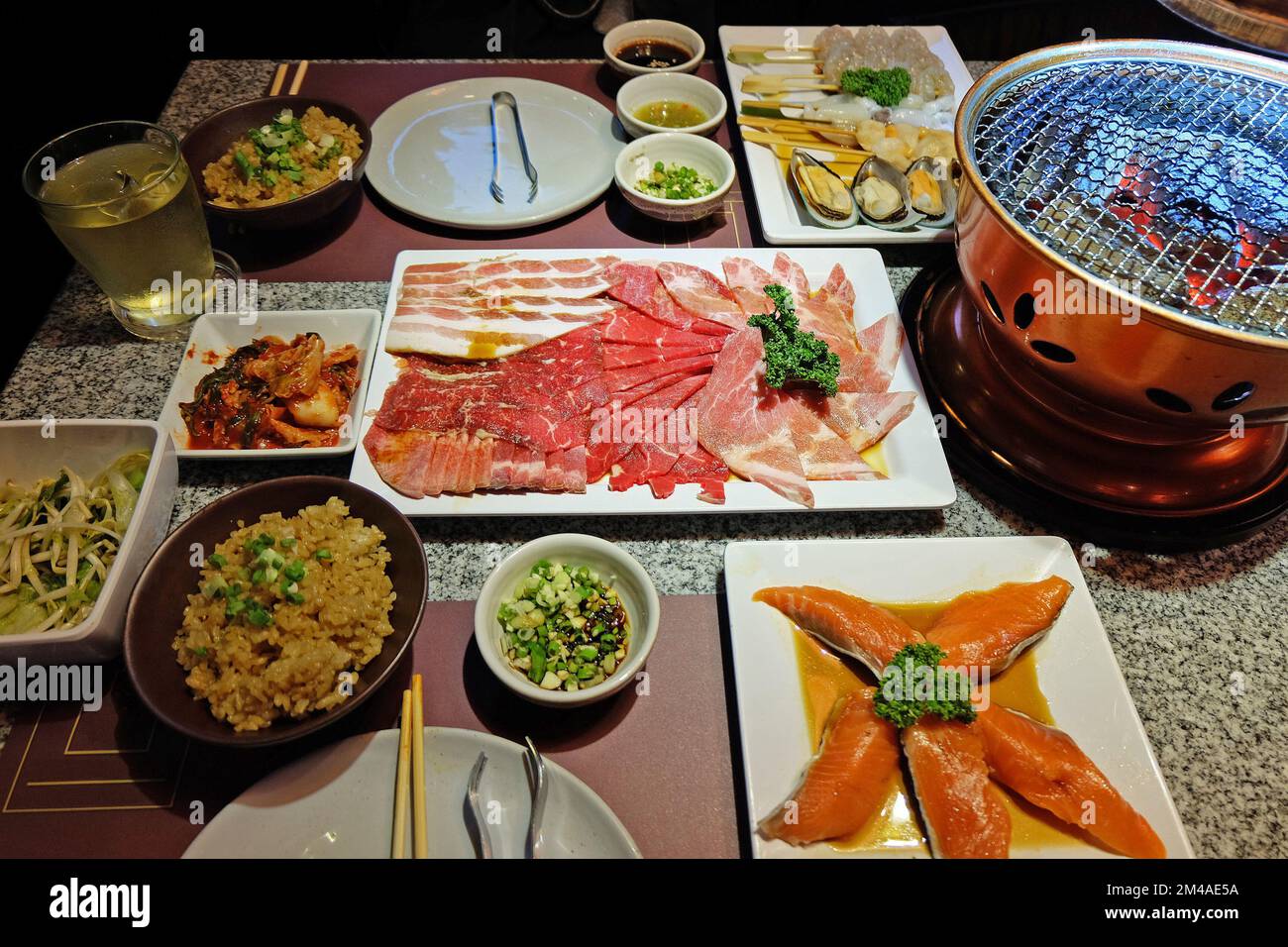 Close up Pork meat and seafood Yakiniku (Japanese style barbecue Stock ...