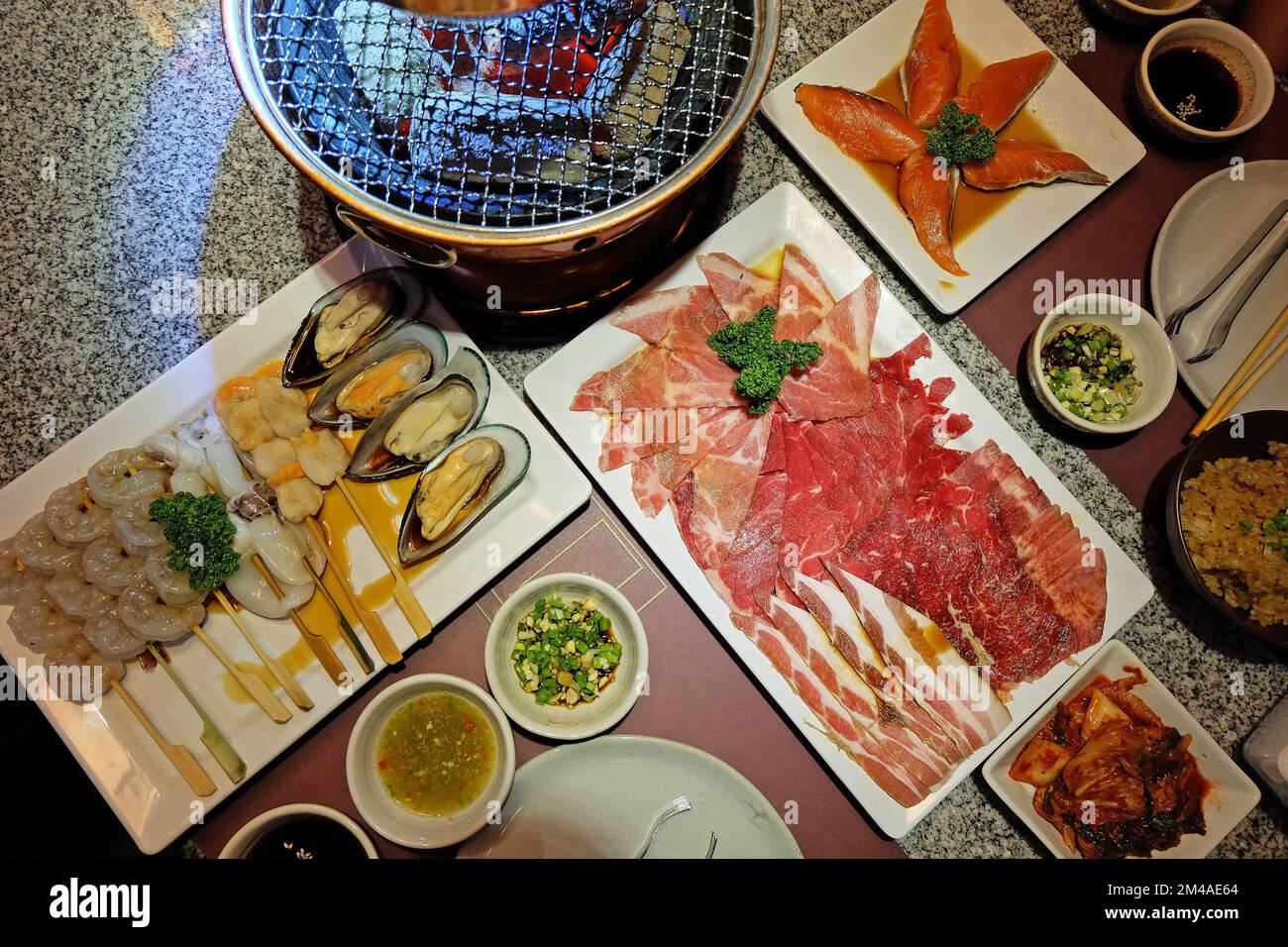 Close up Pork meat and seafood Yakiniku (Japanese style barbecue Stock ...