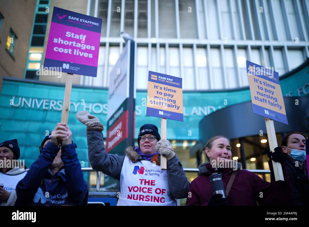 Members of the Royal College of Nursing (RCN) on the picket line ...