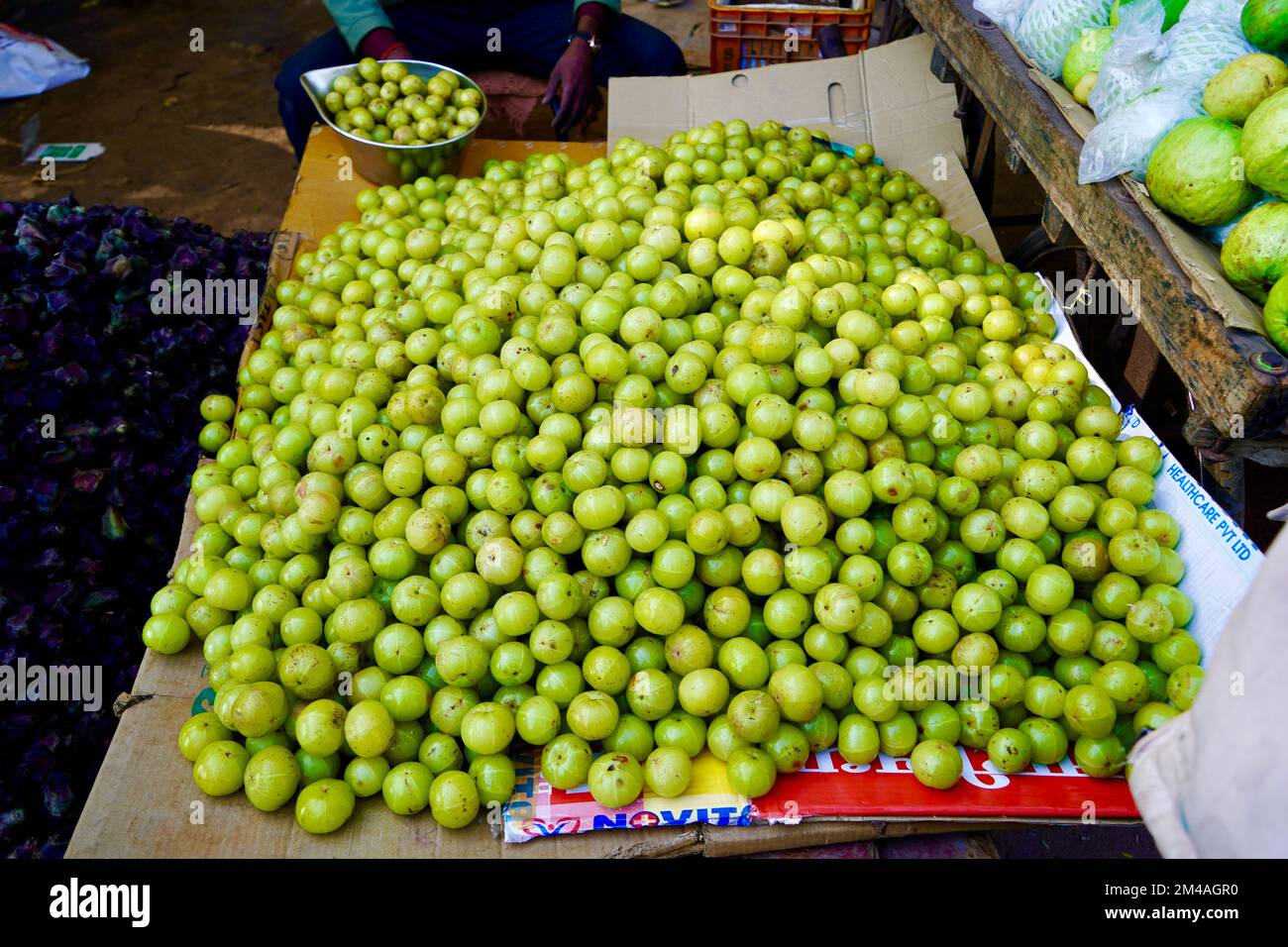 Gooseberry hindi hi res stock photography and images Alamy