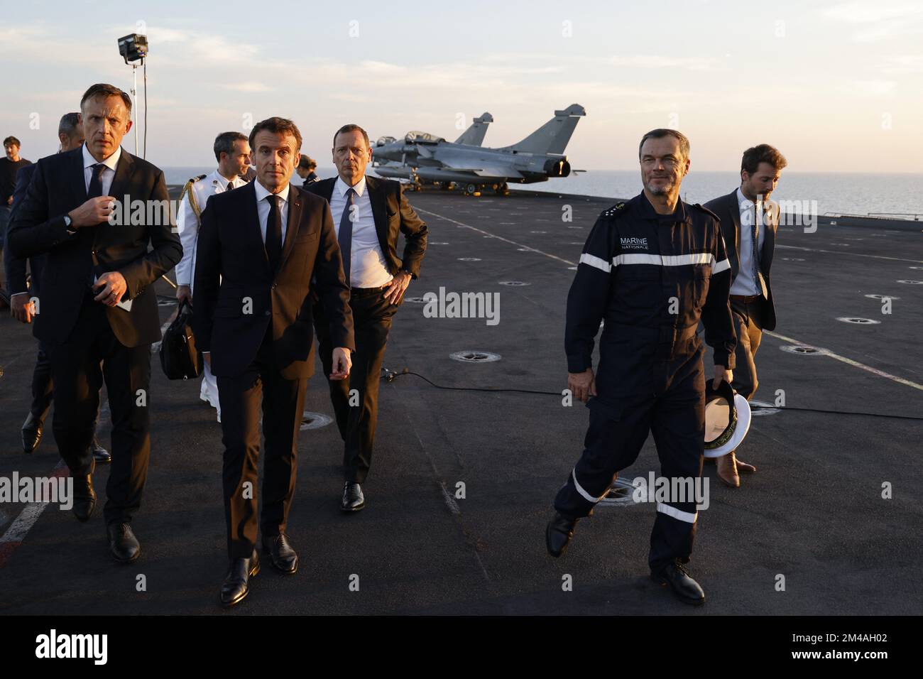Rea Sea, December 19, 2022. - French president Emmanuel Macron (2L ...
