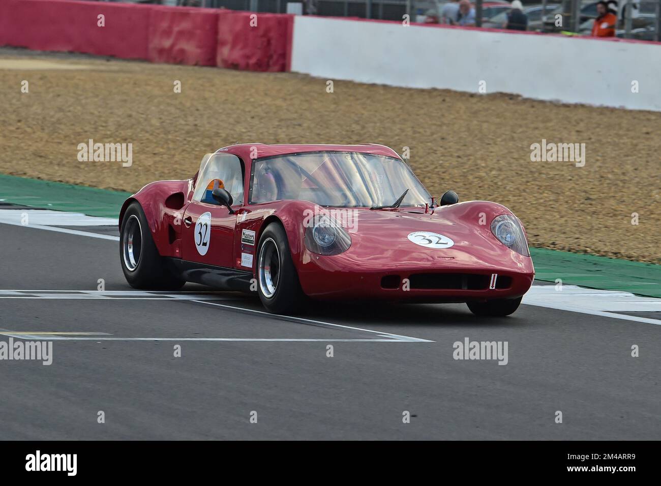 Charles Allison, Peter Thompson, Chevron B8, Yokohama Trophy for ...