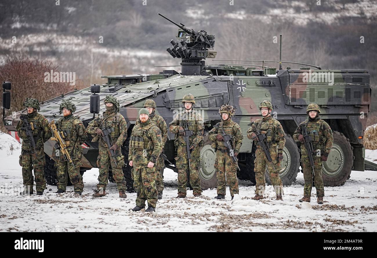 Lest, Slovakia. 20th Dec, 2022. German soldiers stationed in Slovakia ...