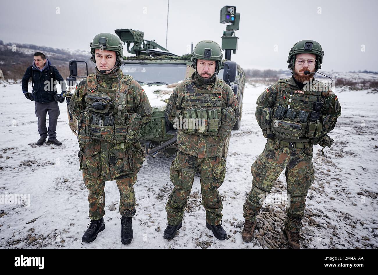 Lest, Slovakia. 20th Dec, 2022. German soldiers stationed in Slovakia ...