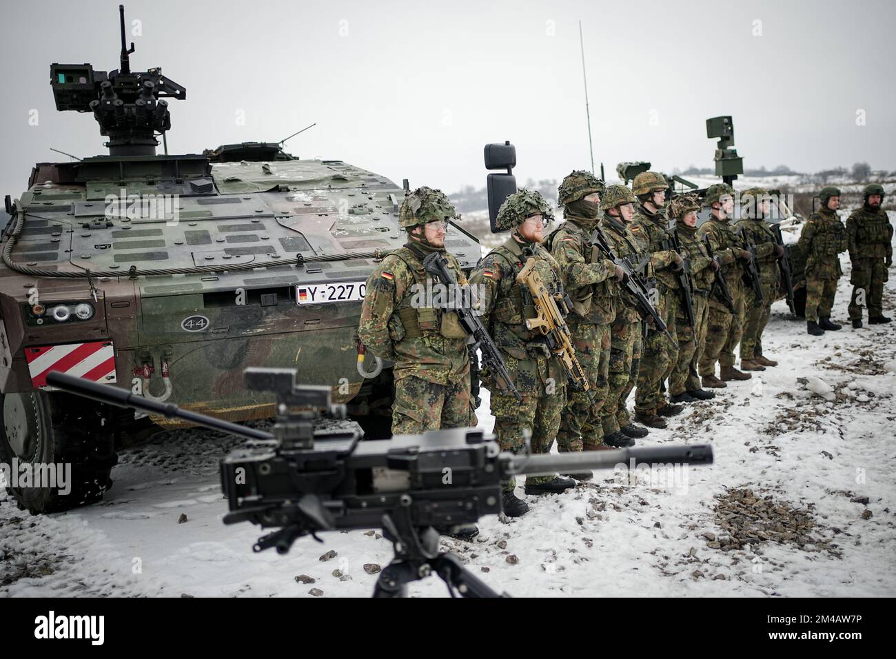 Lest, Slovakia. 20th Dec, 2022. German soldiers stationed in Slovakia ...