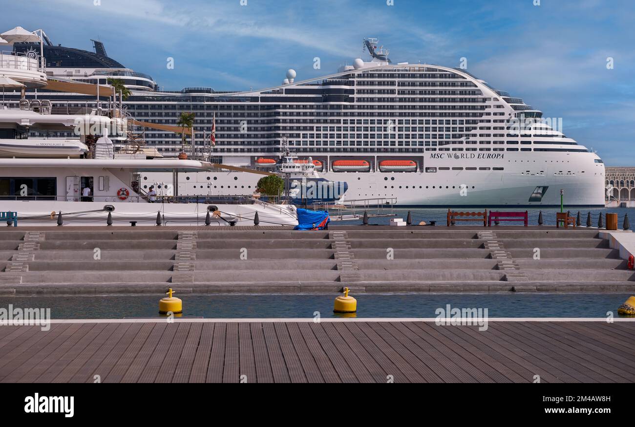Old Doha port (Mina District) in Doha, Qatar afternoon shot showing ...