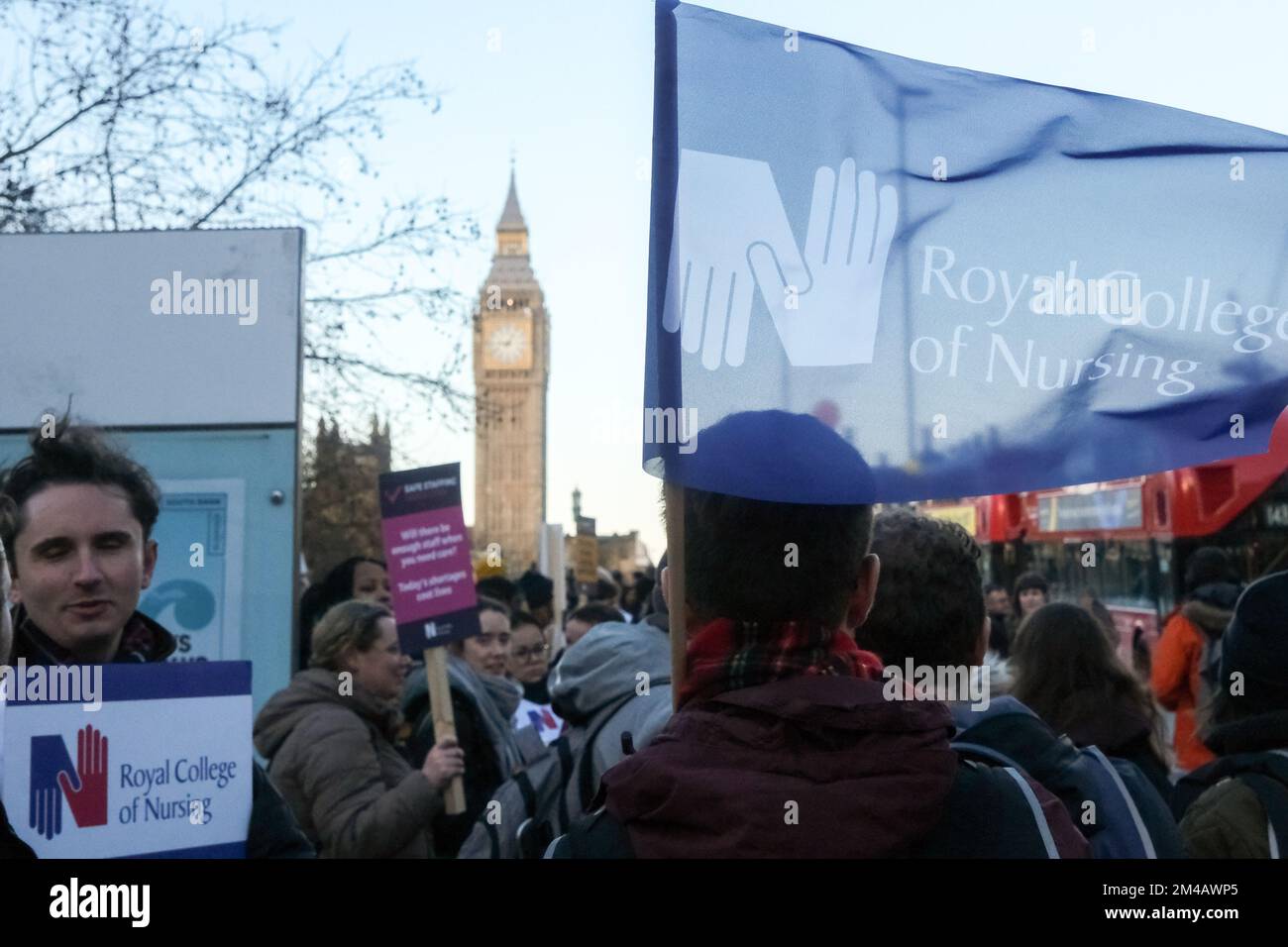 St Thomas' Hospital, Westminster Bridge, London, UK. 20th Dec 2022 ...