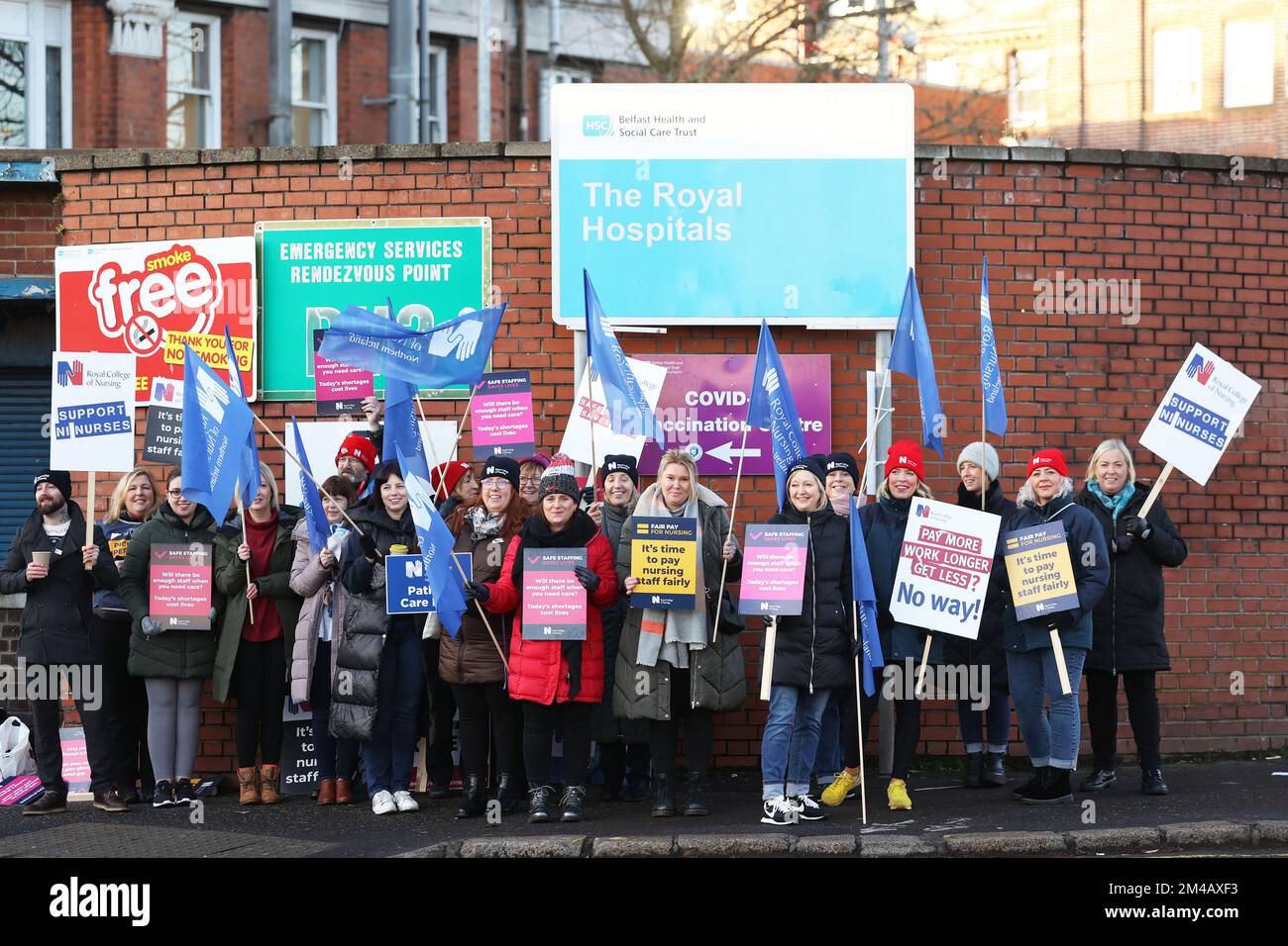 Members of the Royal College of Nursing (RCN) on the picket line ...