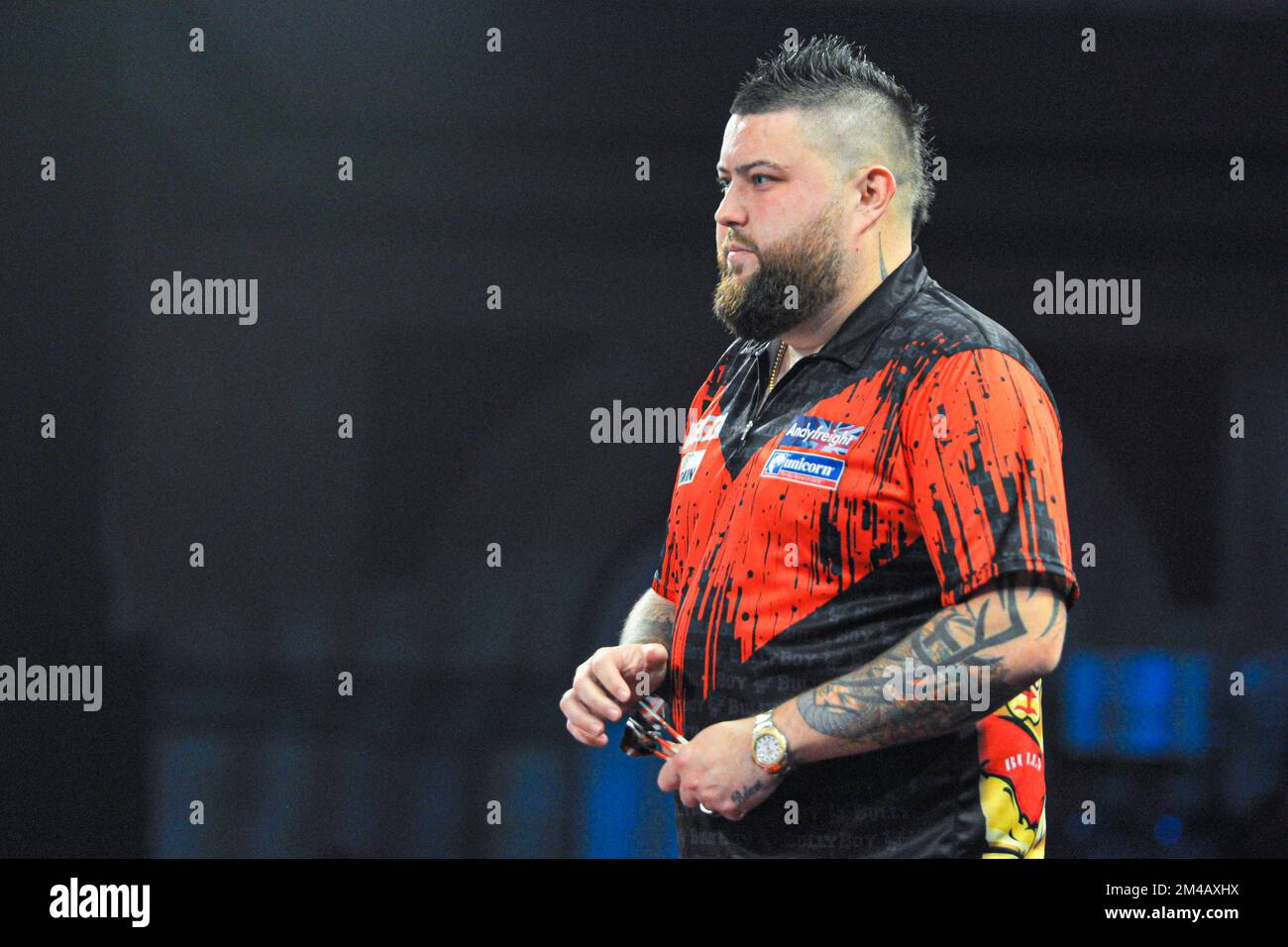 Michael smith darts 2022 hi-res stock photography and images - Alamy