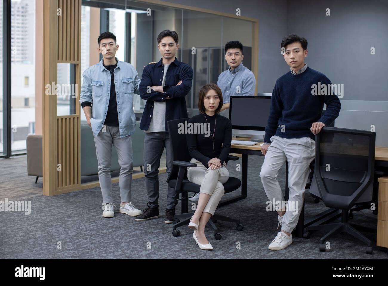 Portrait of confident Chinese business people Stock Photo - Alamy