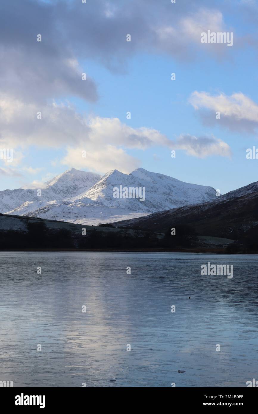 snowdonia snowdon winter wales Stock Photo - Alamy