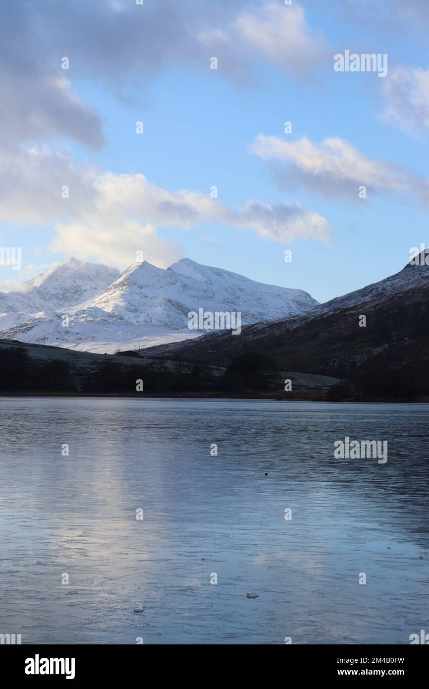 snowdonia snowdon winter wales Stock Photo - Alamy