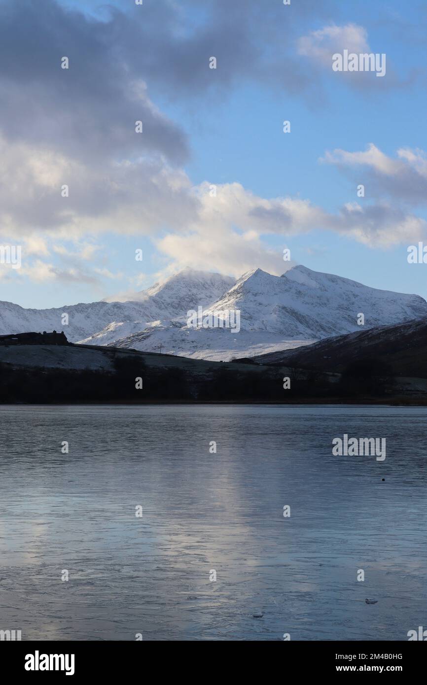 snowdonia snowdon winter wales Stock Photo - Alamy